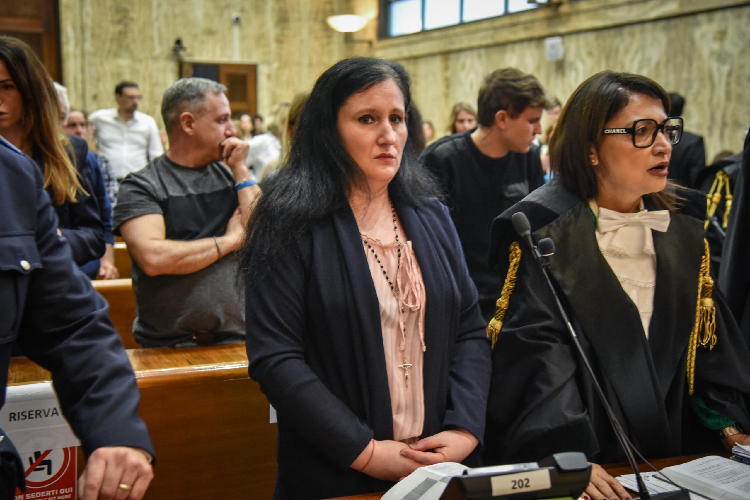 Ergastolo per Alessia Pifferi: lasciò la figlia a morire di stenti Ergastolo per Alessia Pifferi: lasciò la figlia a morire di stenti