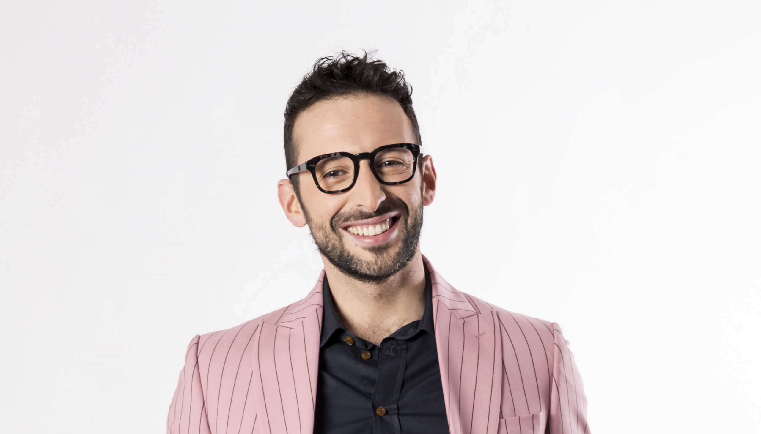 Mario Acampa: come nasce lo spettacolo colto e divertente