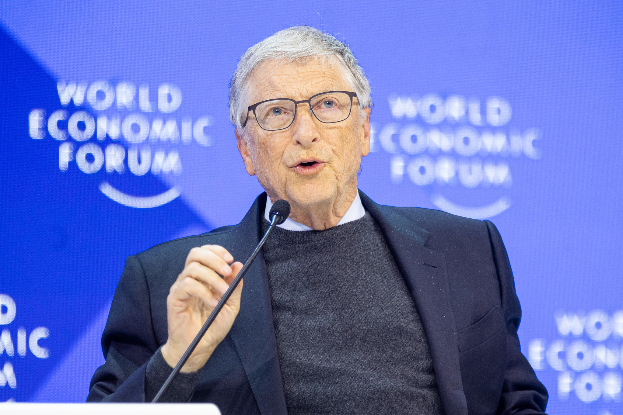 Intelligenza artificiale, pericolo reale e Meloni incontra Gates - L ...