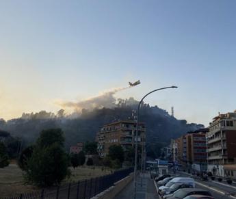 Incendio oggi Roma: cause e danni, cosa è successo a Monte Mario - L ...