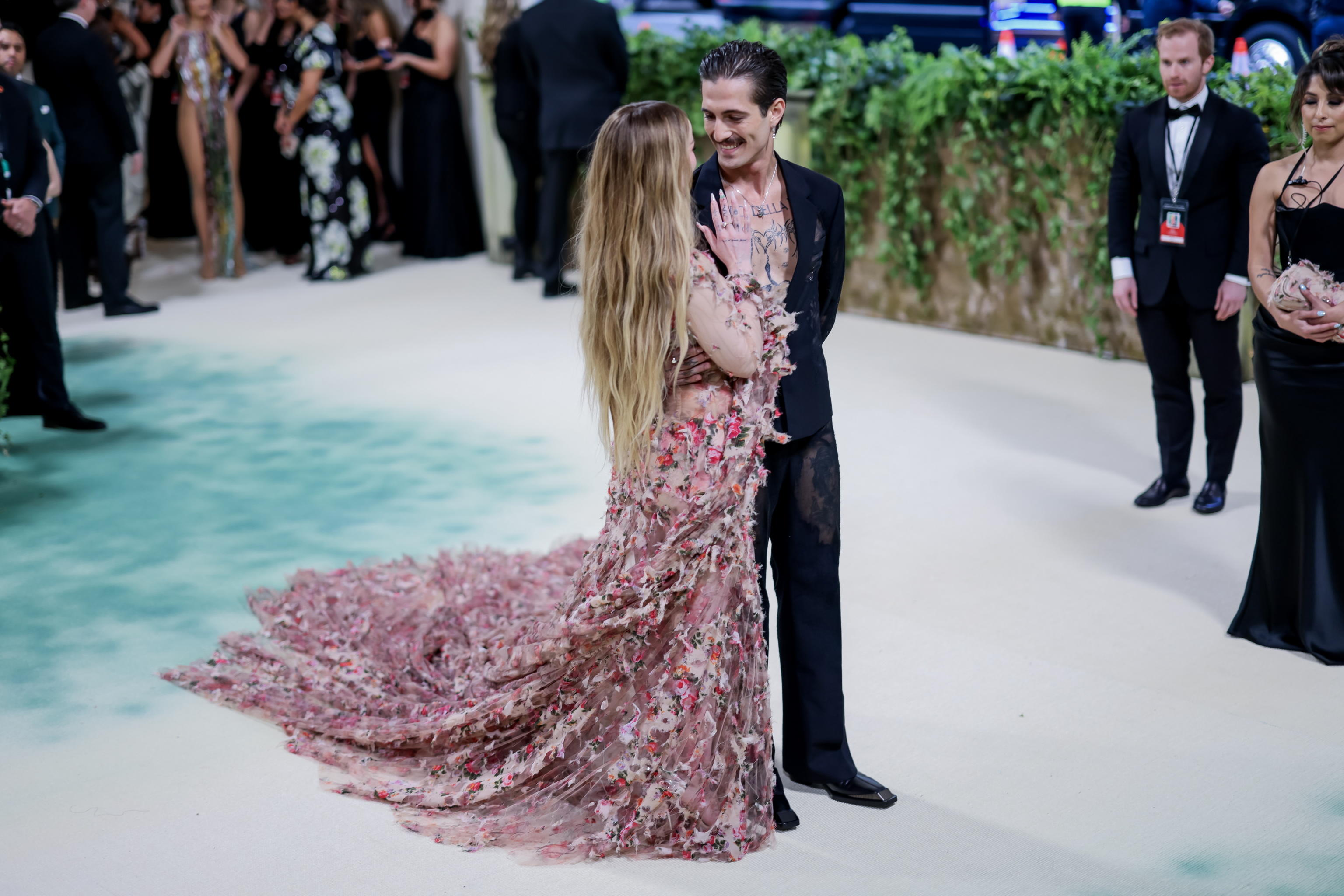 Damiano David si sposa: l’anello che vale più di mille parole - L'Identità